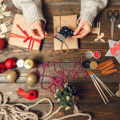 Darilo: denar, darilni bon ali kartica … | Novice | Obala.net